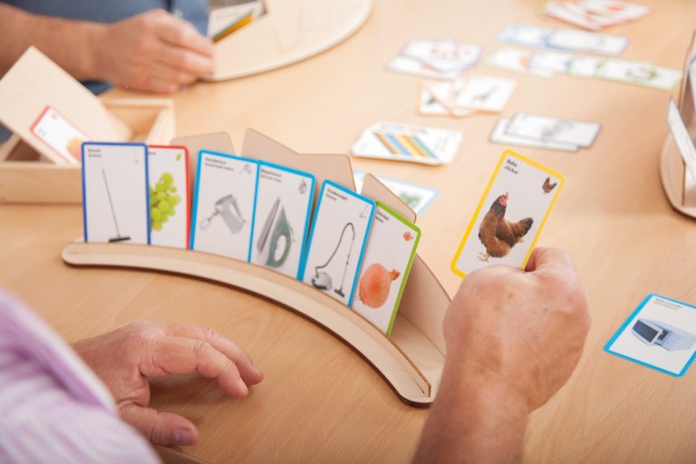 Les avantages des jeux de mémoire pour les personnes âgées - Ludimage